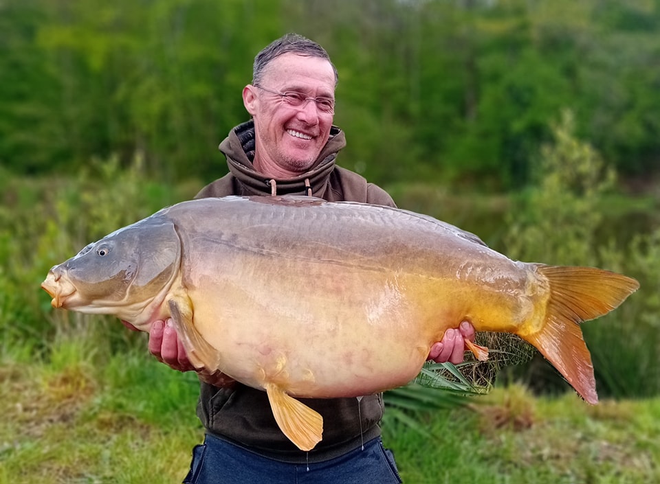VIDEO - Doug Still Bringing in the Big Girls | Étang Rouge Fishery